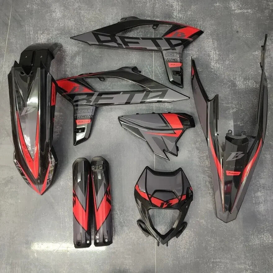 Plastics + Graphics RESTYLE Beta RR 2019 decals applied