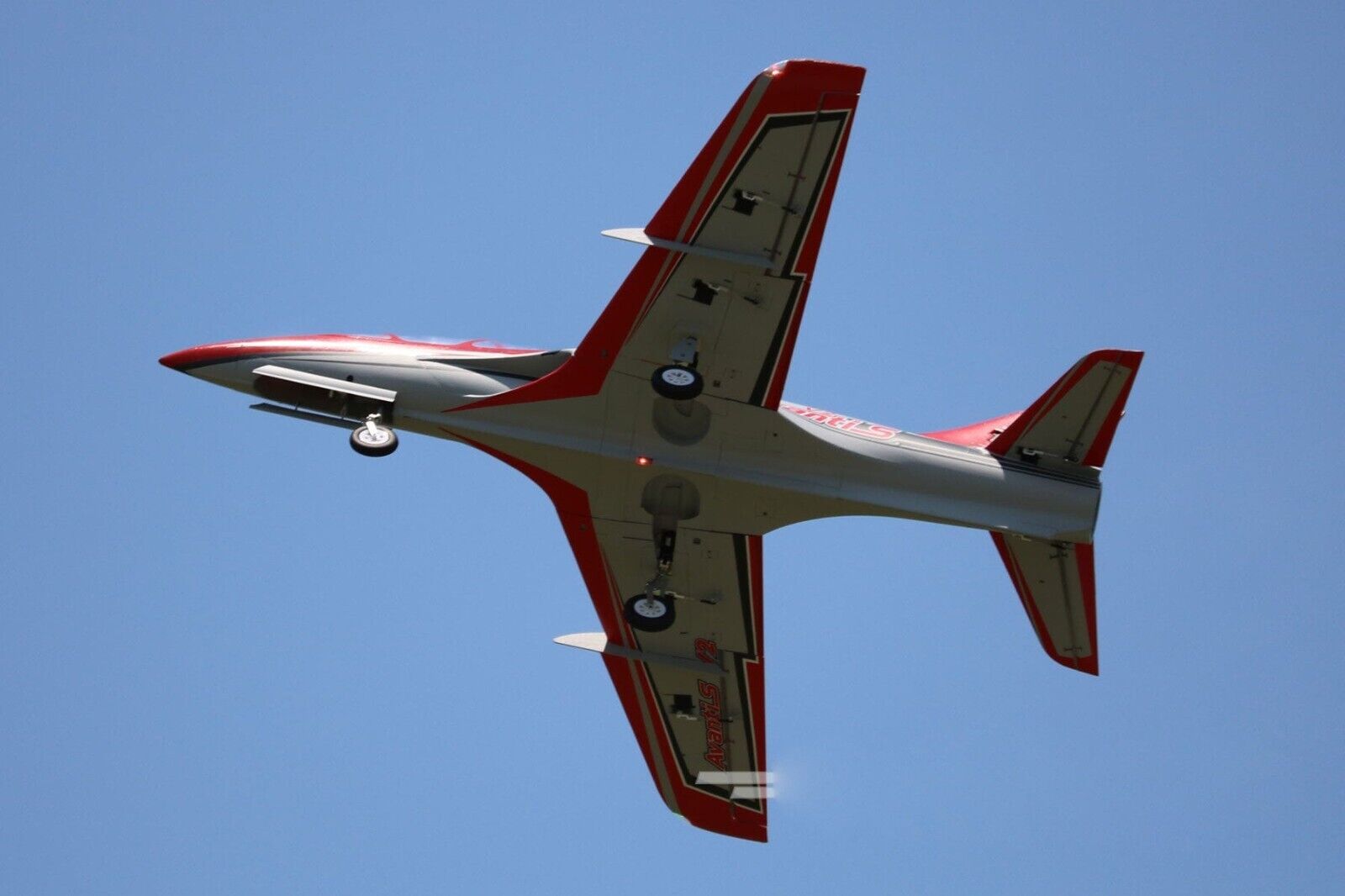 AVION RC WARBIRD Fighter Freewing Avanti S V2 80mm EDF Sport Jet PNP ...